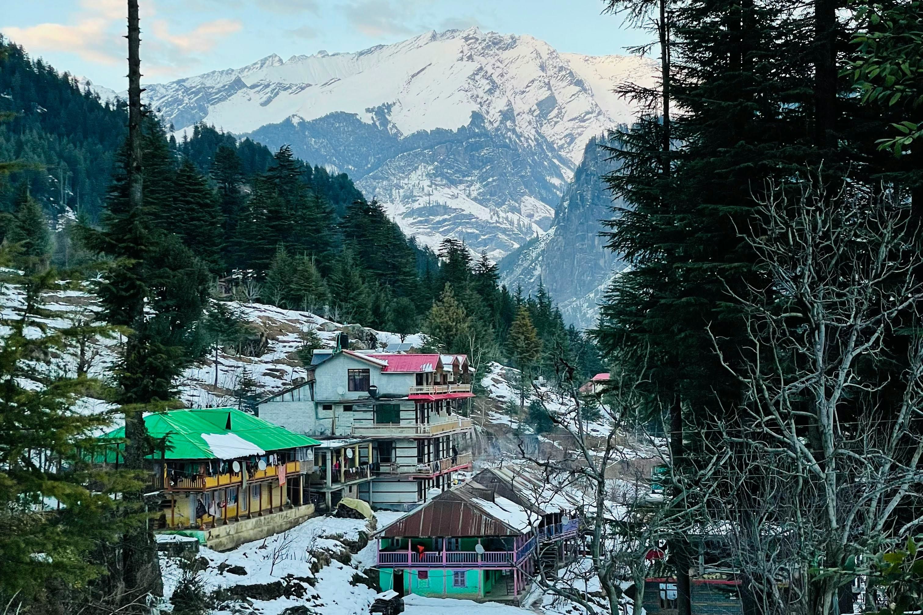 Best Time to Visit Manali: Seasons, weather & travel tips in 2026